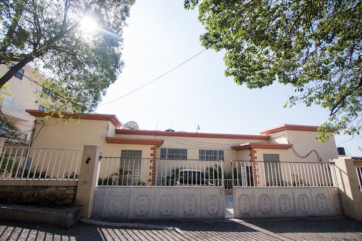 2 Bedrooms, 2 Baths Apartment In Peguy Ville - Puerto Príncipe