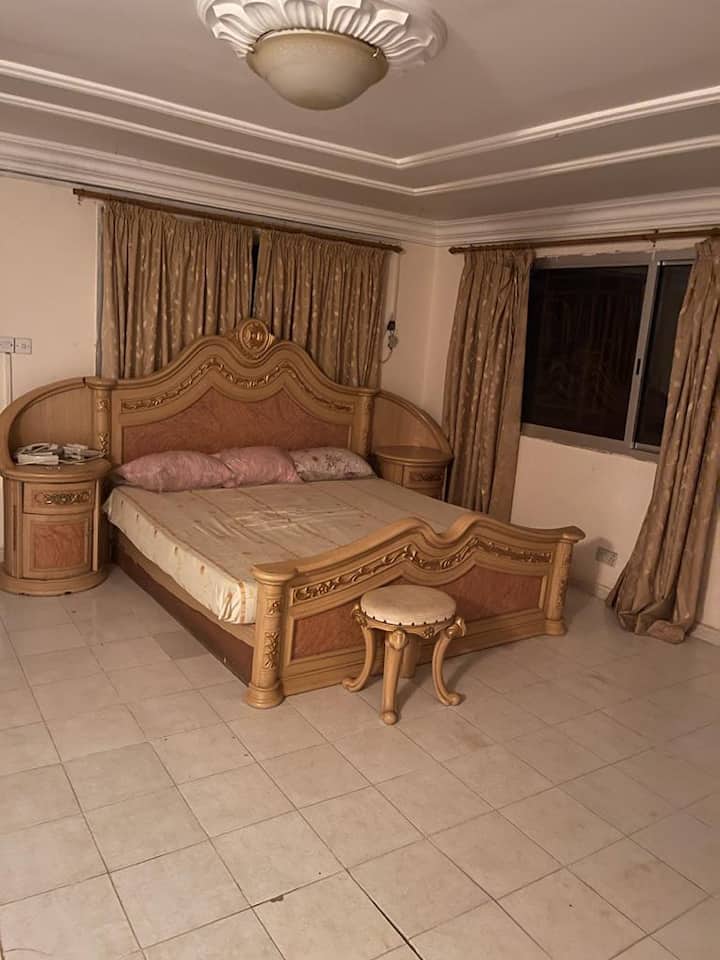 House With Huge Compound - Freetown
