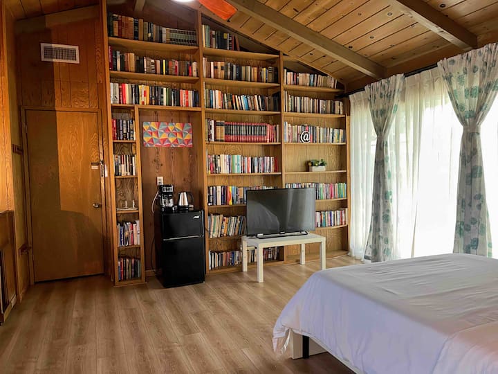 Unique Wooden Room Suite With Private Entrance - West Covina, CA