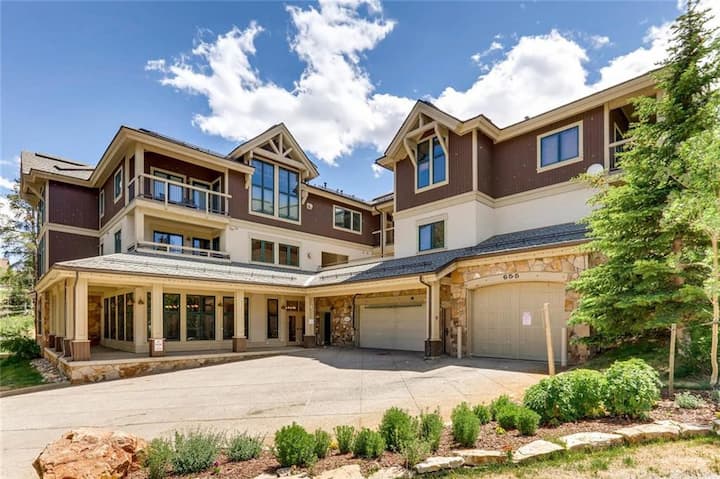 Ski Condo On The Slopes Walk To Town Unit 306 - Breckenridge, CO