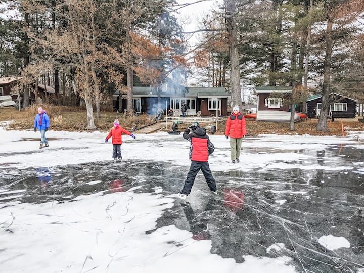 Winter Lake Escape | Peace, Privacy & Cozy Comfort - Blue Mountain Lake, Ogdensburg