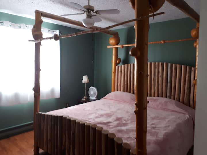 Peggy's Perfect Peaceful Pleasing Promise Place4 - Sault Ste. Marie