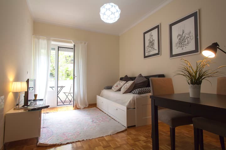 Gulbenkian House - Lisbon Center - São Domingos de Benfica