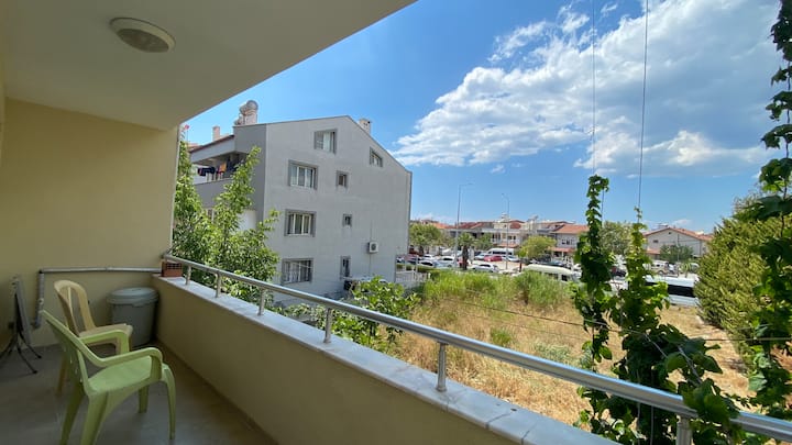 Dikili Merkezde Denize Yakın Daire - Dikili