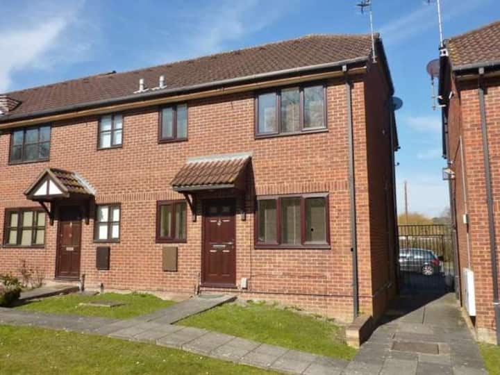 A Lovely One Bedroom Cluster House - Watford