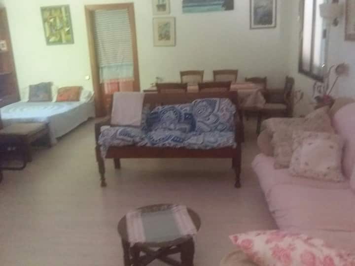 Estudio Para 3 En Apartamento Con Jardin, Playa. - Sitges