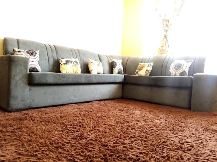 Mordern Quiet Apt W/ Free Parking, Fast Wi-fi - Kisumu