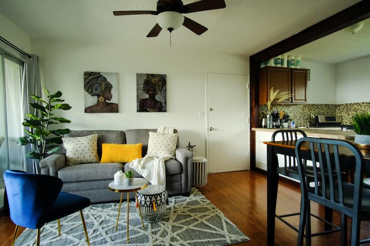 Comfy, Clean & Stylish Condo W/ Ocean&sunset Views - Kailua-Kona, HI
