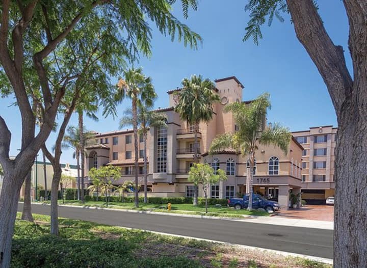 Peacock Suites Studio Room-disneyland-sleeps 6 - Anaheim