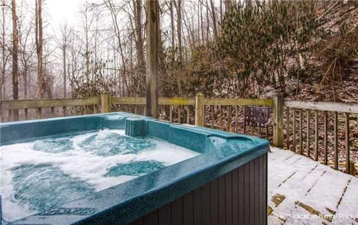 Prime Location 2 Miles To Gatlinburg Strip - Tennessee