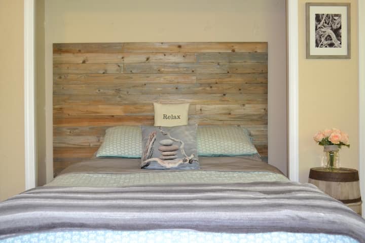 Private Countryside Suite With Hottub - Creston