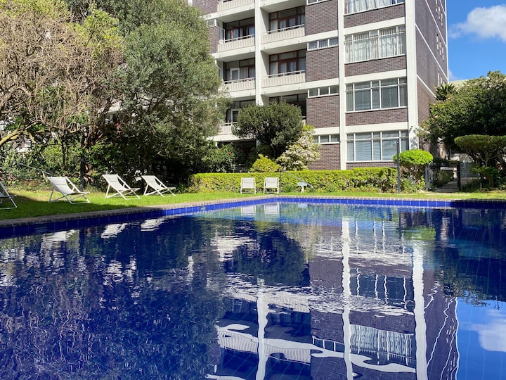 Cape Breaks. Lovely Studio In Fabulous Location. - Camps Bay