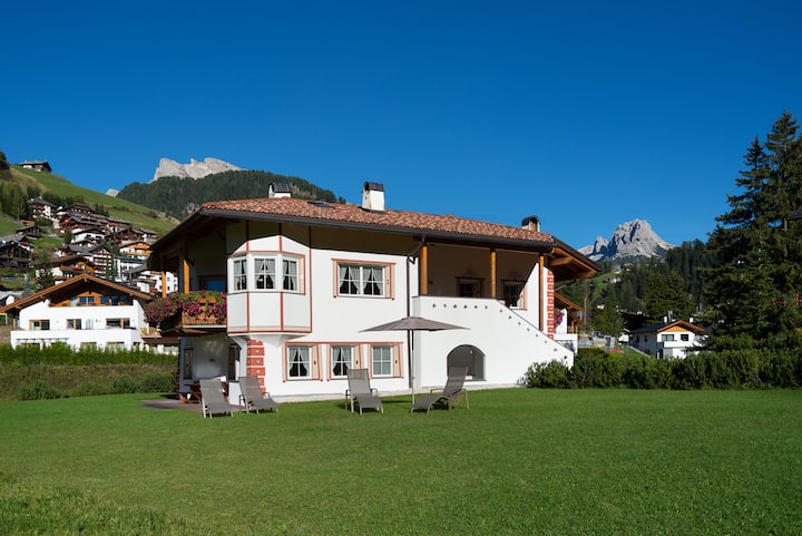 Villa Artitsch - Selva di Val Gardena, Italy