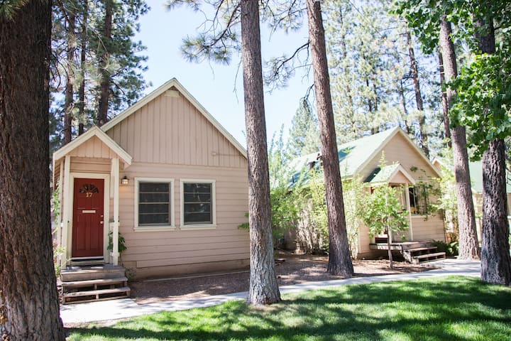 Sleepy Forest S17 - King W/spa & Fireplace - Big Bear Lake, CA