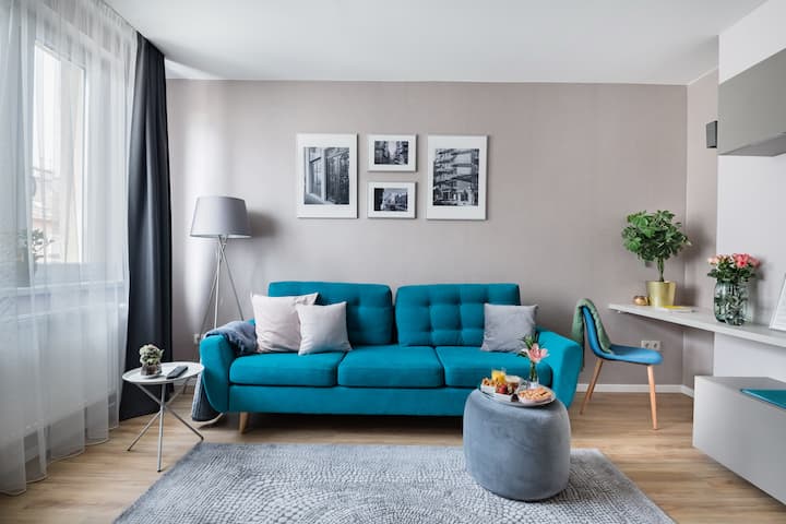 Walk To The Danube River From A Chic Home - Budapeste