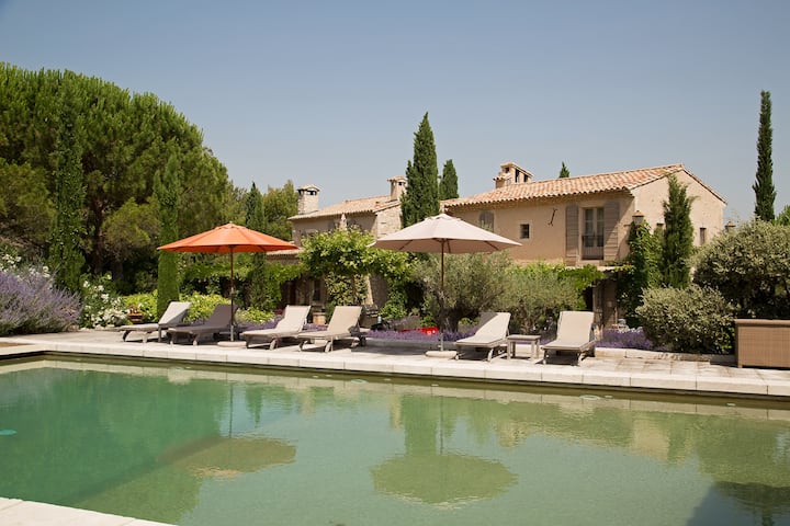Eygalières, Stunning Mas, Heated Pool, Tennis - Eygalières