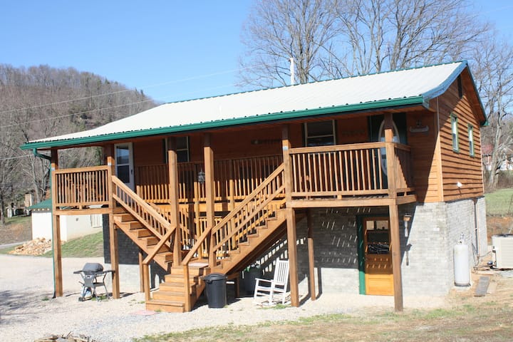 Lucky 13 Cabin - Wilbur Lake, TN