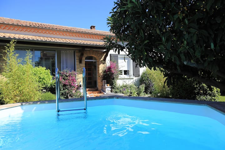 Villa Proche Avignon Avec Jardin. - Le Pontet