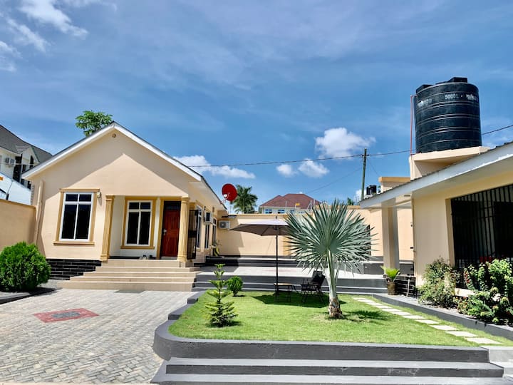 Cottage House With Free Parking - Tanzanie