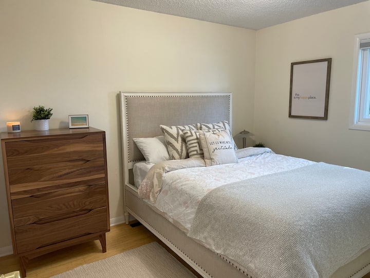 Private Room On Half Acre Lake Access - Fort Collins, CO
