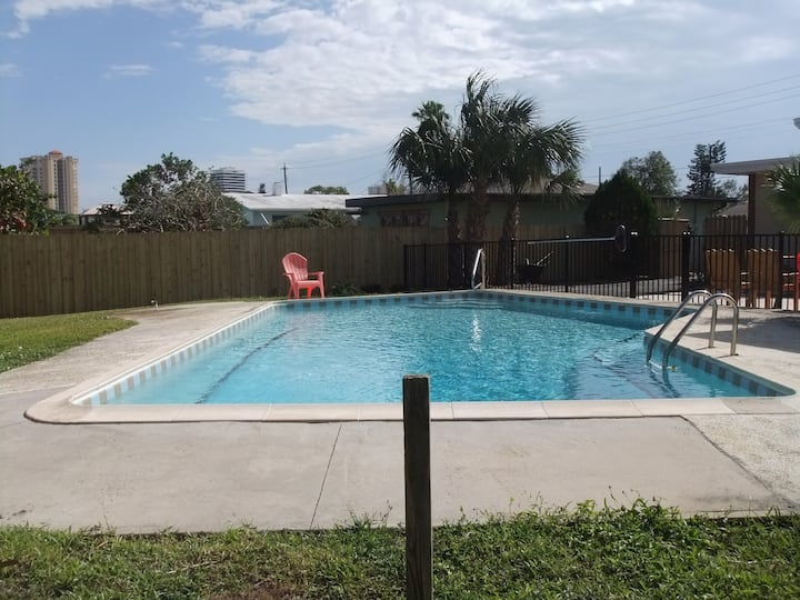 Beautiful Pool Home On Beachside, 3 Bed, 2 Bath - Daytona Beach, FL