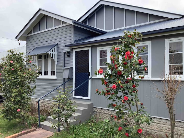Rosellas On Corundum Cottage - Treat Yourself! - Stanthorpe