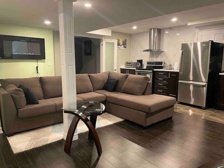 2 Bed Apartment Near Airport In Mississauga - Mississauga