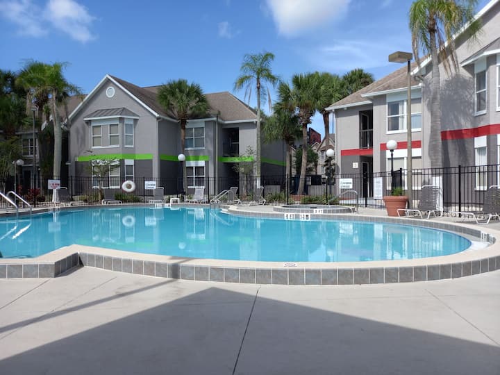 Renovated Location, Free Parking , Near Disney. - The Land, Orlando
