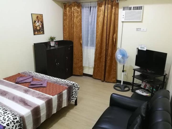 Studio Express Room - Metro Manila