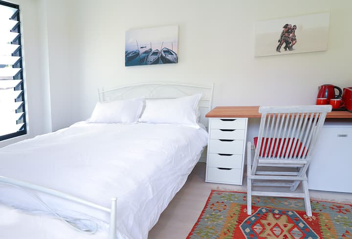 Private Studio With Separate Entrance & Ensuite - Brunswick Heads