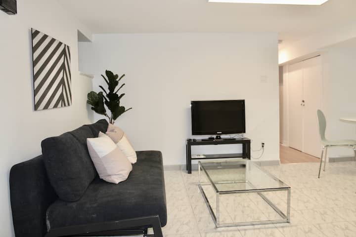 2 Bedroom In The Heart Of The Junction Triangle. - Torontó