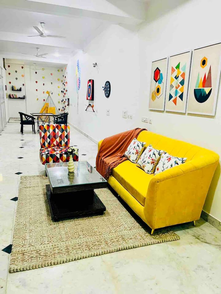 Bluo Studio Noida - Balcony, Terrace Garden, Gym - Noida