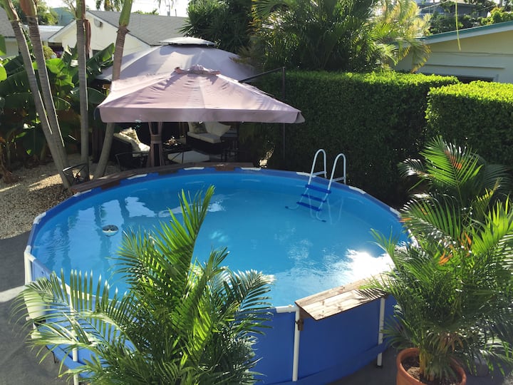 Keys Cottage Retreat - Key Largo, FL