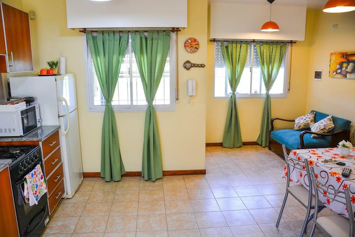 Valu 1 -Casa En Pergamino  Amoblada C/ Cochera. - Pergamino