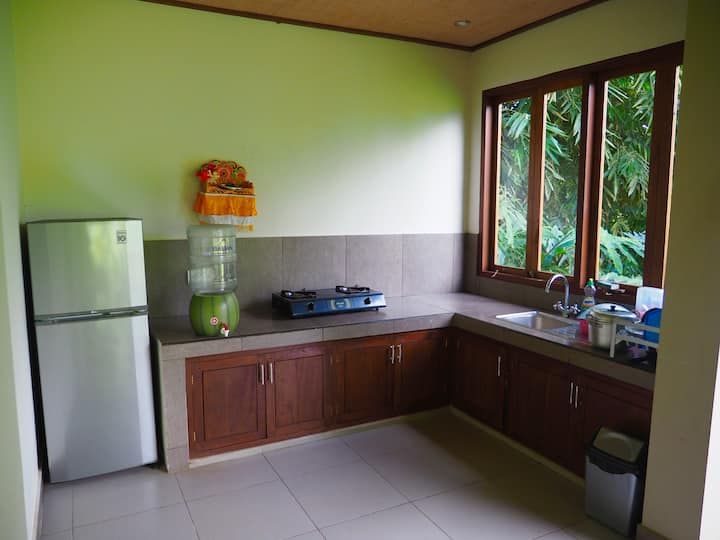 Lovely Villa On The Rivers Edge With 50 Mbps Wifi - Ubud