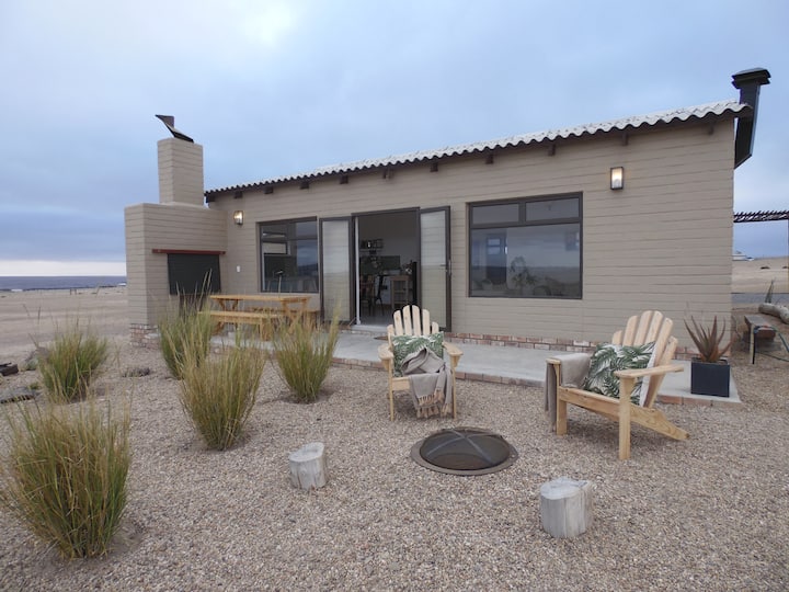 Desert Cottage - Namibia