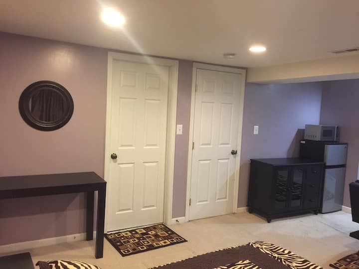 Supersized Studio/efficiency Style Private Room - Fairfax, VA