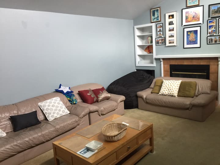 Private Ensuite W Bath & 3 Beds In A Shared Home - Pacifica, CA