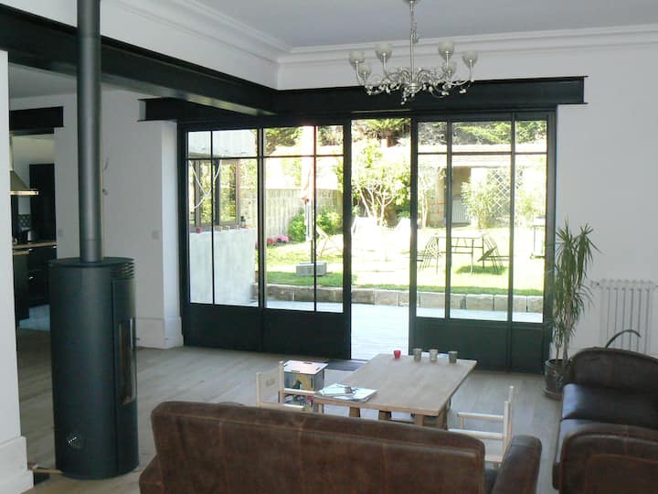 Maison 1900 Rénovée, Proche Cv, 140m2, Beau Jardin - La Rochelle