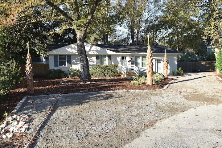 Randall Cottage - 3miles To Sullivans Island Beach - Mount Pleasant, SC