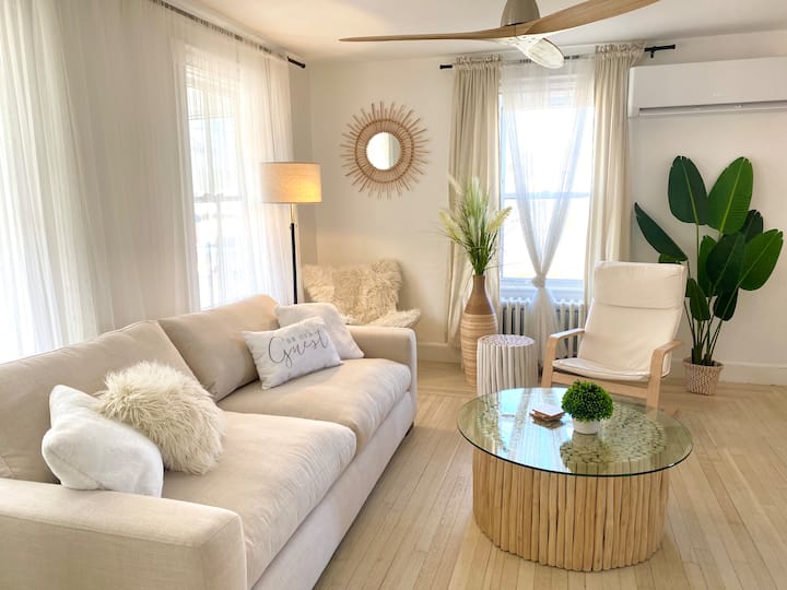 Walk To It All! Dine, Shop, Beach. Newport Living! - Rhode Island