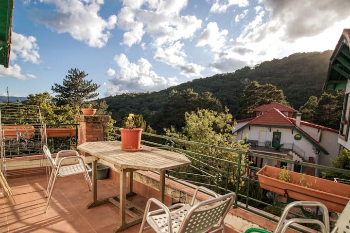 Charming 3-storey Apartment - Guadarrama