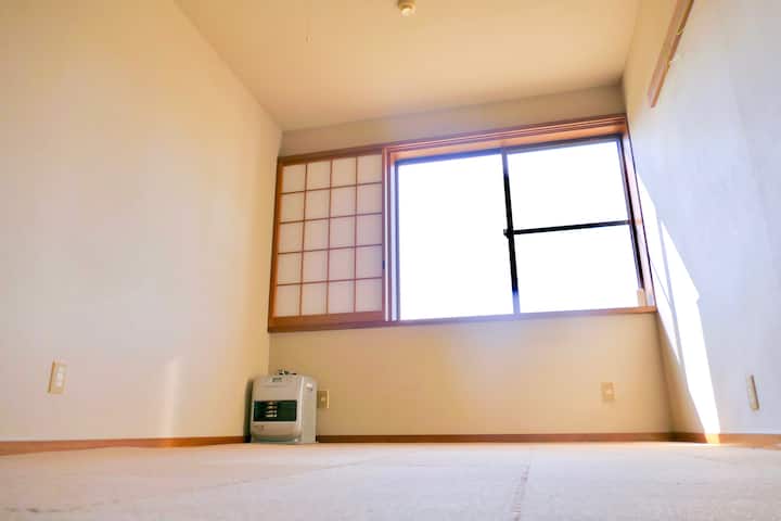 富士山が一望できるBbqサイト利用可(無料)。動物触れ合いが楽しめる。【コルク部屋3人】 - Fuji