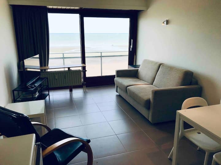 Très Beau Studio Avec Vue Mer - Coxyde