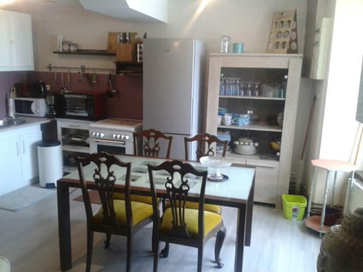 Appt Entier 48m2 Centre Historique Calme - Laon
