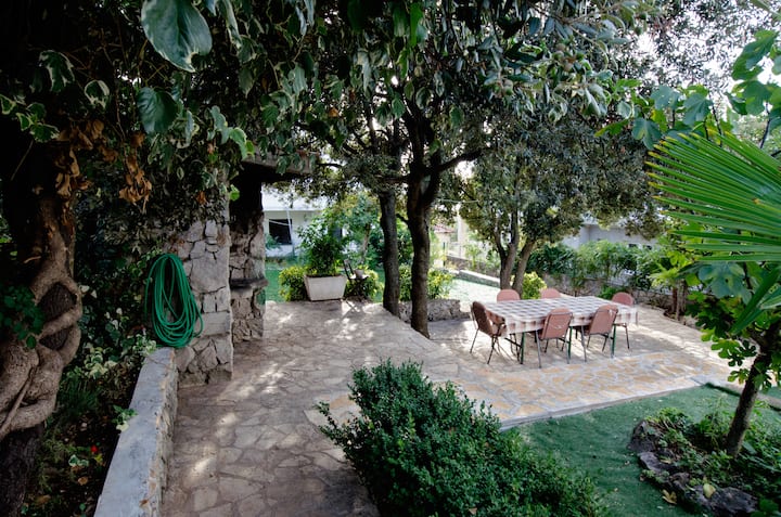 Charming Bungalow House, 50m From Beach - Šibenik