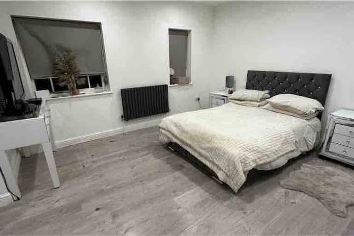 Private Annexe Lodge With En-suite And Wifi And Tv - Suffolk