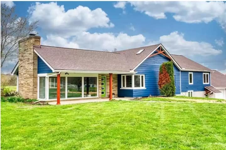 10 Min From A2 - Spectacular Secluded Retreat - Ypsilanti