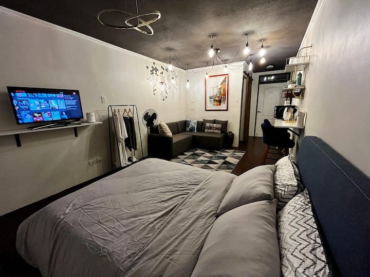 Cozy Ocean Blue Condo (Sanitized+43’ Tv+netflix) - Pasig