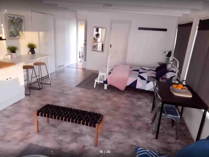 Husky Studio Suite-stayinjervisbay Com - Callala Bay